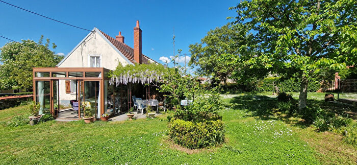 Maison à vendre - Châteaumeillant - 4 pièces - 2 chambres