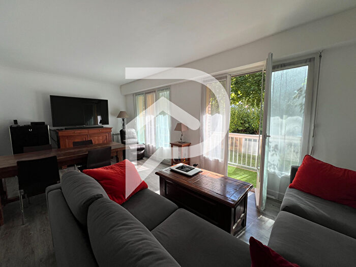 Appartement à vendre - Élancourt, Le Gandouget, Les Arbres, Les Coudrays - 2 pièces - 1 chambre