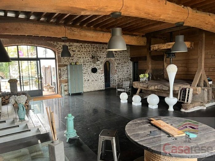 Maison 12 pièces à vendre à Vaux-en-Beaujolais