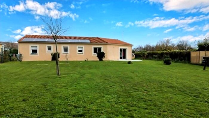 Maison à vendre - Courbillac - 5 pièces - 3 chambres