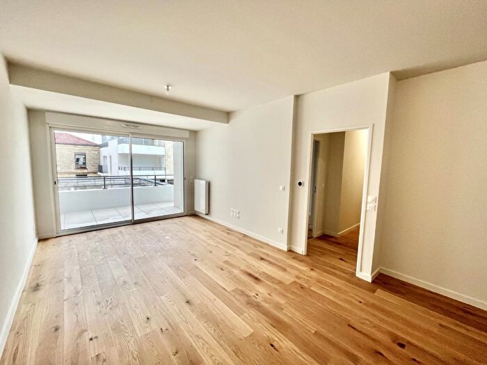 Appartement à louer - Talence, Saint-Genès, La Médoquine, Haut-Brion - 3 pièces - 2 chambres