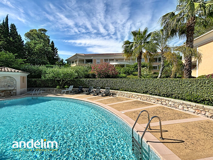 Saint-Raphaël, Centre-ville : Appartement 4 pièces à vendre