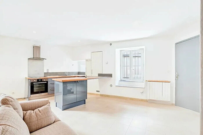 Appartement à vendre - Eyragues - 2 pièces - 1 chambre