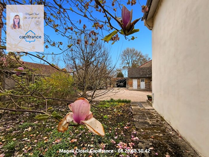 Maison 6 pièces à vendre à Mervans