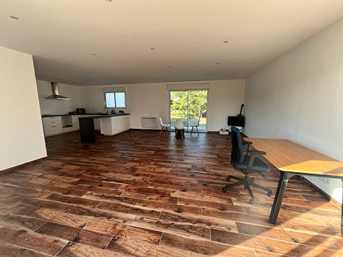 Saint-Mars-du-Désert : Maison 5 pièces à vendre