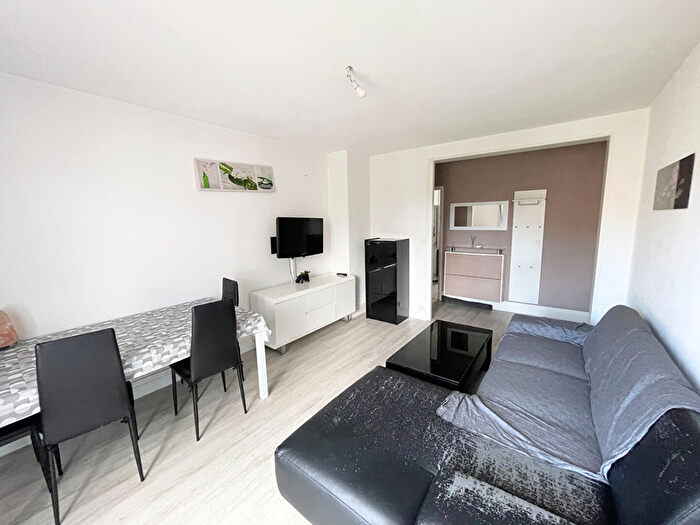 Appartement à vendre - Étampes, Centre-Ville - 3 pièces - 2 chambres