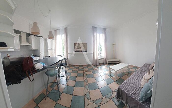 Peri, Joinville-le-Pont : Appartement 2 pièces à louer