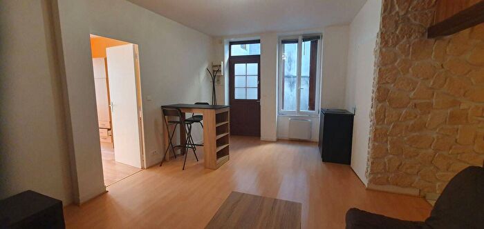 Appartement à louer - Palais de Justice-Saint Eusebe-Pont, Auxerre - 2 pièces - 1 chambre