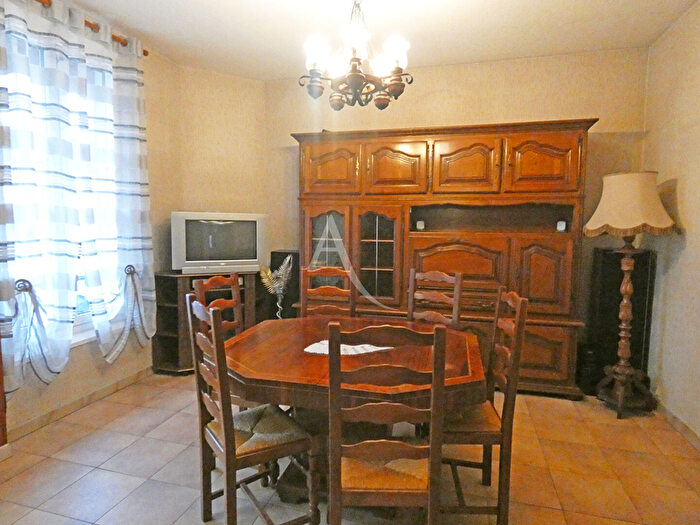 Maison à vendre - Neuilly-sur-Marne, Arpents - 4 pièces - 2 chambres