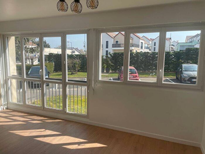 Sud, Chambourcy : Appartement 1 pièce à louer