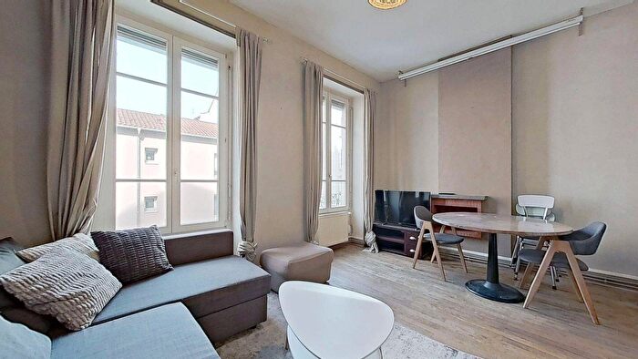 Appartement à louer - Saint Louis, Lyon ème arrondissement - 2 pièces - 1 chambre