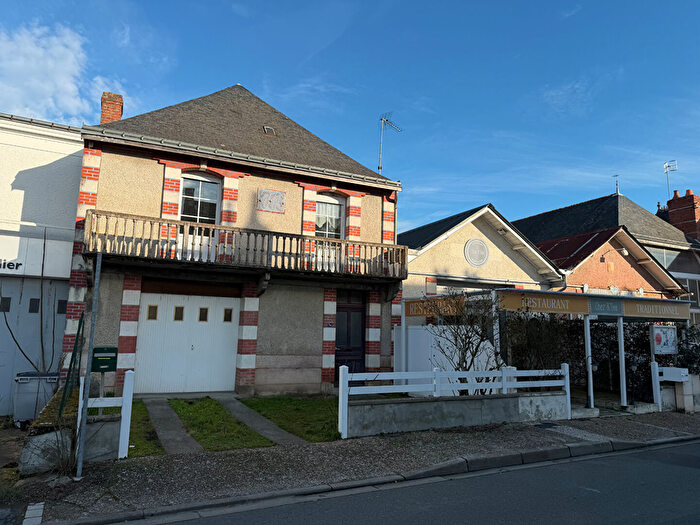 L'Île-Bouchard - Maison 8 pièces à vendre
