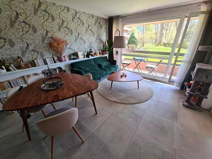 Appartement à louer - Crosne - 3 pièces - 2 chambres