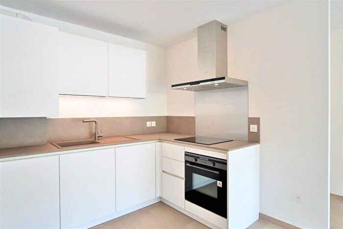 Appartement à louer - Palisses-Tuileries-Montfort-Belledonne, Crolles - 2 pièces - 1 chambre