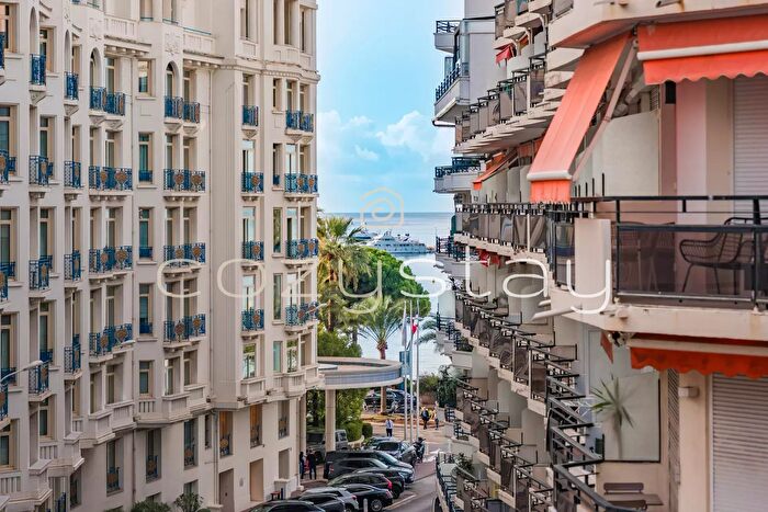 Appartement à vendre - Cannes, Pointe Croisette - 4 pièces - 2 chambres