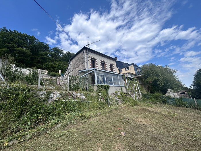 Elbeuf, Parc Saint-Cyr : Maison 3 pièces à vendre