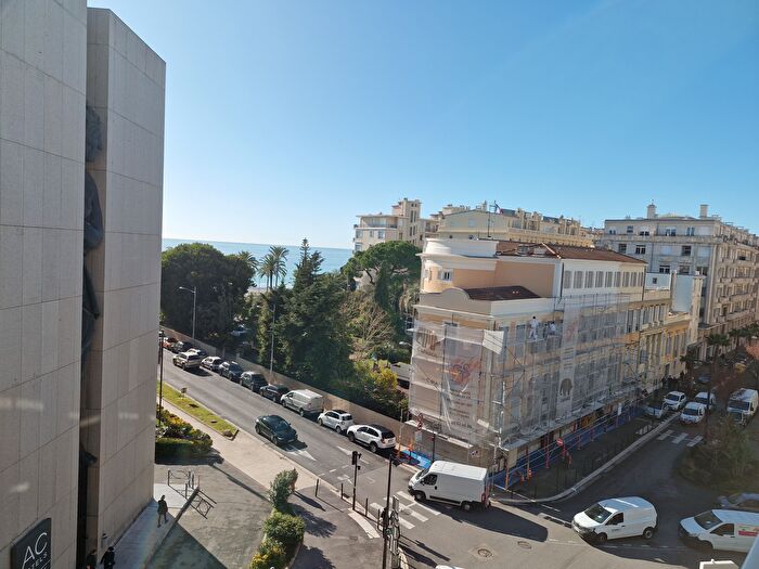 Appartement à vendre - Nice - 3 pièces - 2 chambres