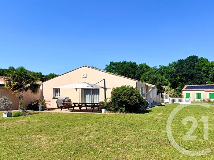 Luchat - Maison 4 pièces à vendre