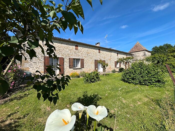 Maison à vendre - Saint-Pardoux-Isaac - 7 pièces - 4 chambres