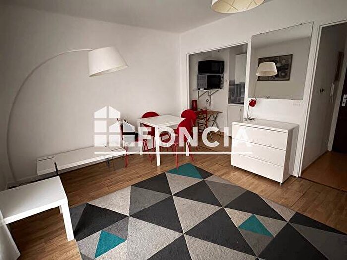 Appartement à louer - Cambronne-Garibaldi, Paris ème arrondissement - 1 pièce