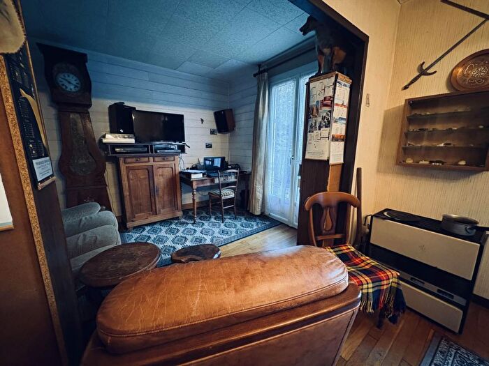 Maison à vendre - Nantiat - 4 pièces - 2 chambres