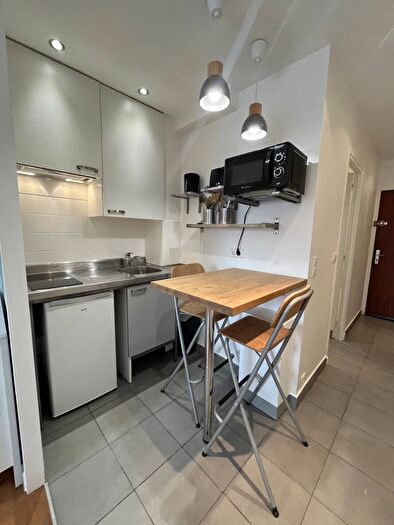 Appartement à louer - Porte Dauphine, Paris ème arrondissement - 1 pièce