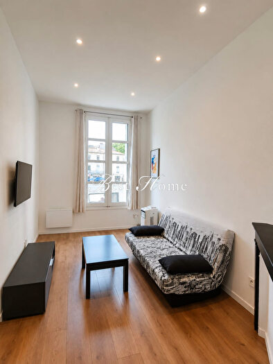 Appartement 2 pièces à louer - Nîmes, Ecusson, Arènes