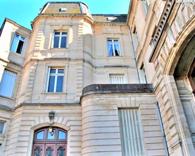 Maison 1 pièce à louer à Léopold-Ville Vieille, Nancy