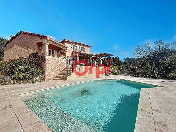 Maison à vendre - Le Plan-de-la-Tour - 5 pièces - 4 chambres