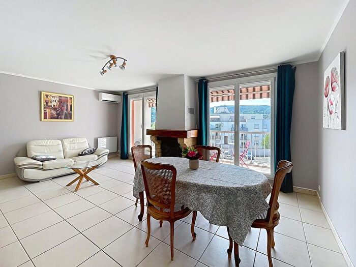Appartement 2 pièces à Fontaines-sur-Saône, à vendre