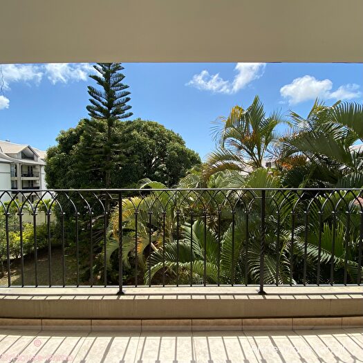 Appartement à vendre - Saint-André, Centre-ville - 3 pièces - 2 chambres