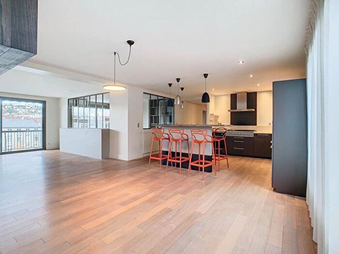 Appartement à louer - Aristide Briand, Aurillac - 4 pièces - 3 chambres