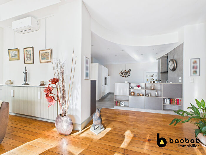 Appartement à vendre - Aix-les-Bains, Centre-ville - 3 pièces - 2 chambres