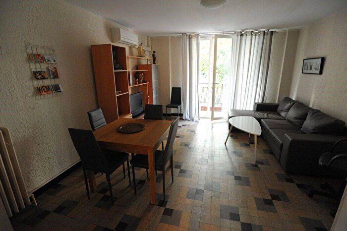 Appartement 1 pièce à Cathedrale, Toulon, à louer