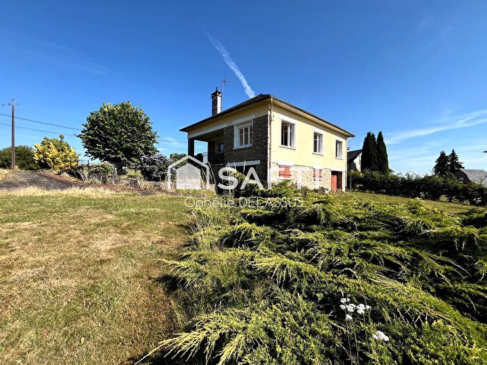 Maison 4 pièces à Saint-Ybard, à vendre