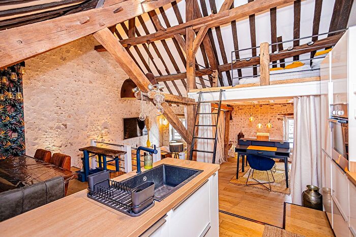 Orléans : Appartement 5 pièces à vendre