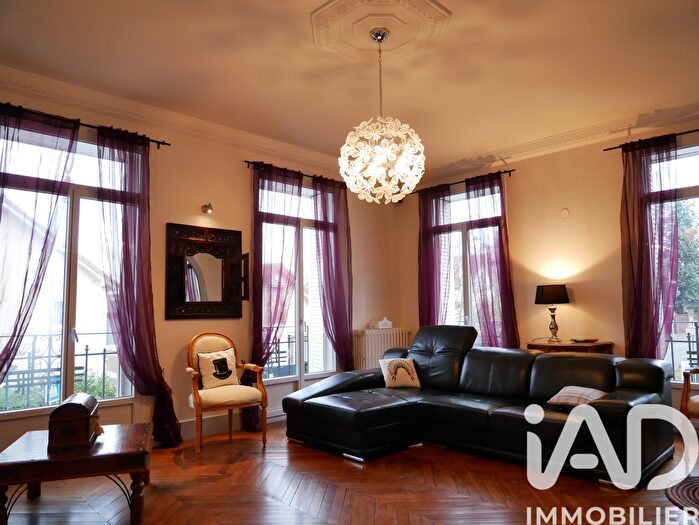 Maison à vendre - Saint-Brice-sous-Forêt, Centre-ville, Clos - 8 pièces - 4 chambres