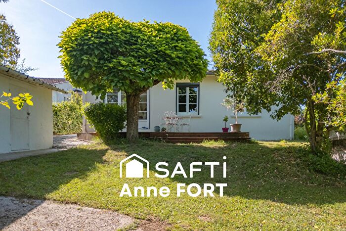 Maison 4 pièces à vendre à Pujols