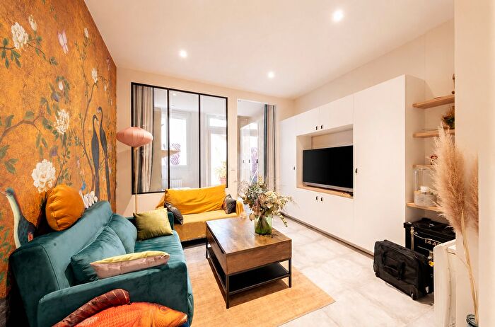 Vincennes, Est : Appartement 2 pièces à vendre