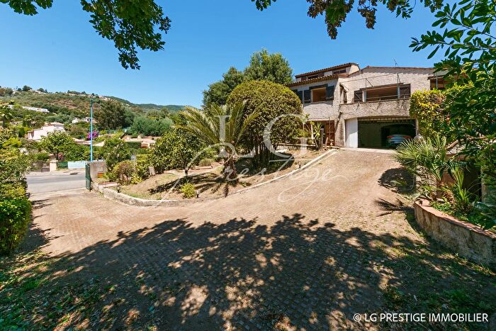 Maison à vendre - Mandelieu-la-Napoule, Minelle - 7 pièces - 5 chambres