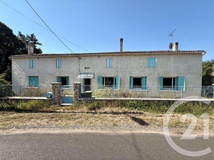 Maison 11 pièces à vendre à Saint-Romain-de-Benet