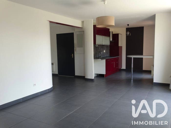 Champs-Complexe Agricole, Châlons-en-Champagne - Appartement 4 pièces à louer