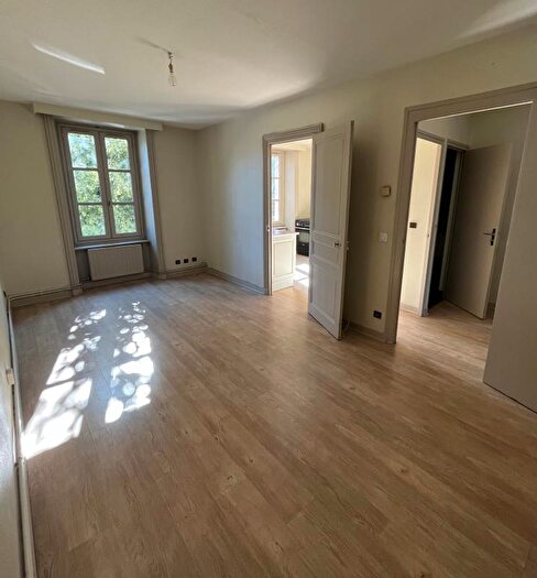 Appartement 2 pièces à Montbrison, Centre-ville, à louer