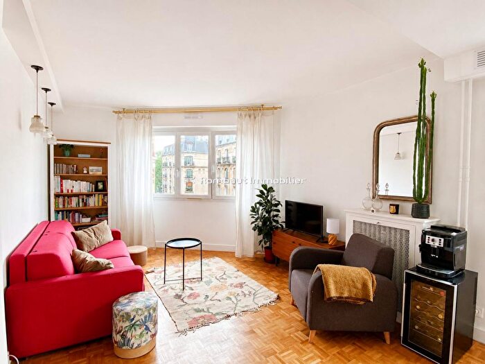 Appartement 3 pièces à vendre à Clichy, République, Victor Hugo