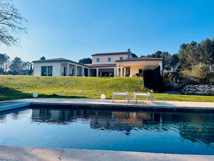 Maison à louer - Centre Ville, Aix-en-Provence - 5 pièces - 4 chambres