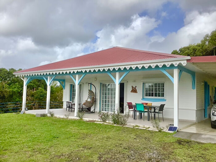 Saint-Esprit : Maison 4 pièces à vendre