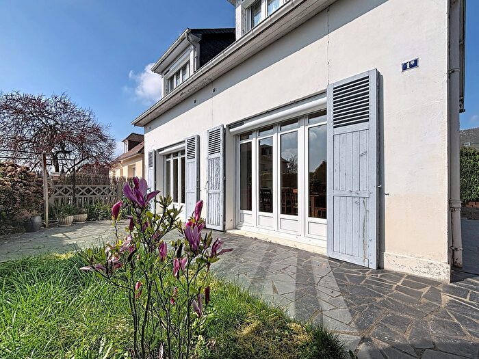 Villers-Bocage : Maison 7 pièces à vendre