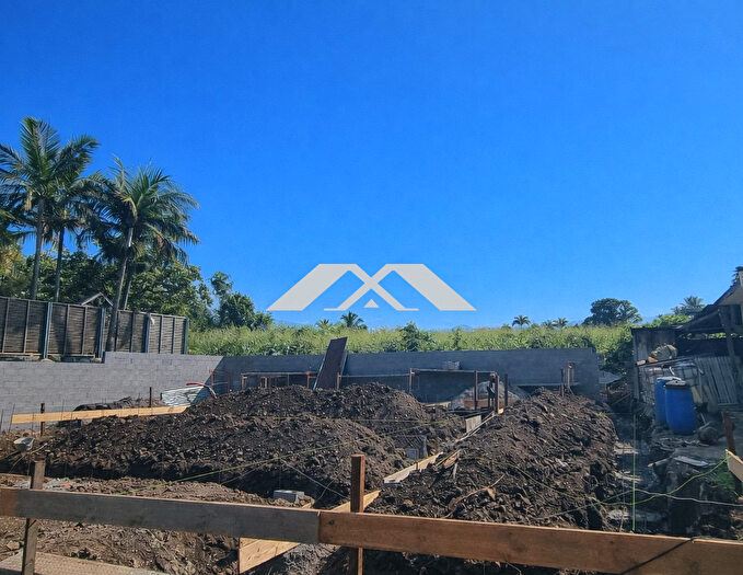 Maison à vendre - Saint-Pierre, La ligne des Bambous, La Concession - 4 pièces - 3 chambres