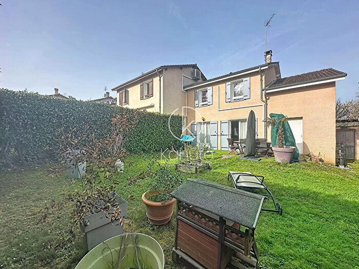 Maison à vendre - Saint-Bonnet-de-Mure - 4 pièces - 3 chambres