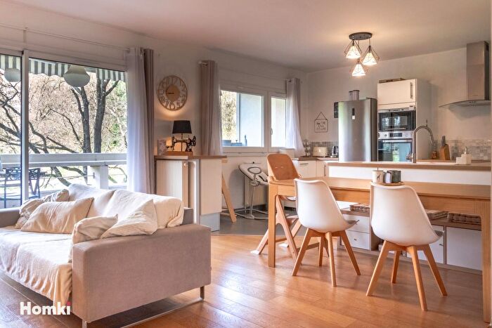 Appartement à vendre - Caluire-et-Cuire, Montessuy - 4 pièces - 2 chambres